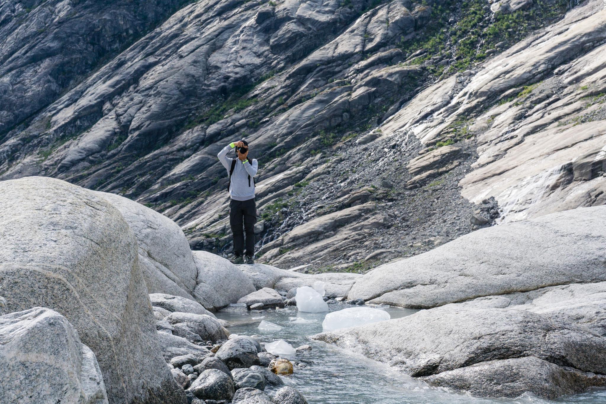 【北歐景點】冒險挪威！峽灣區最刺激的冰河健行 - Nigardsbreen Long Blue Ice Hike - 旅行足跡
