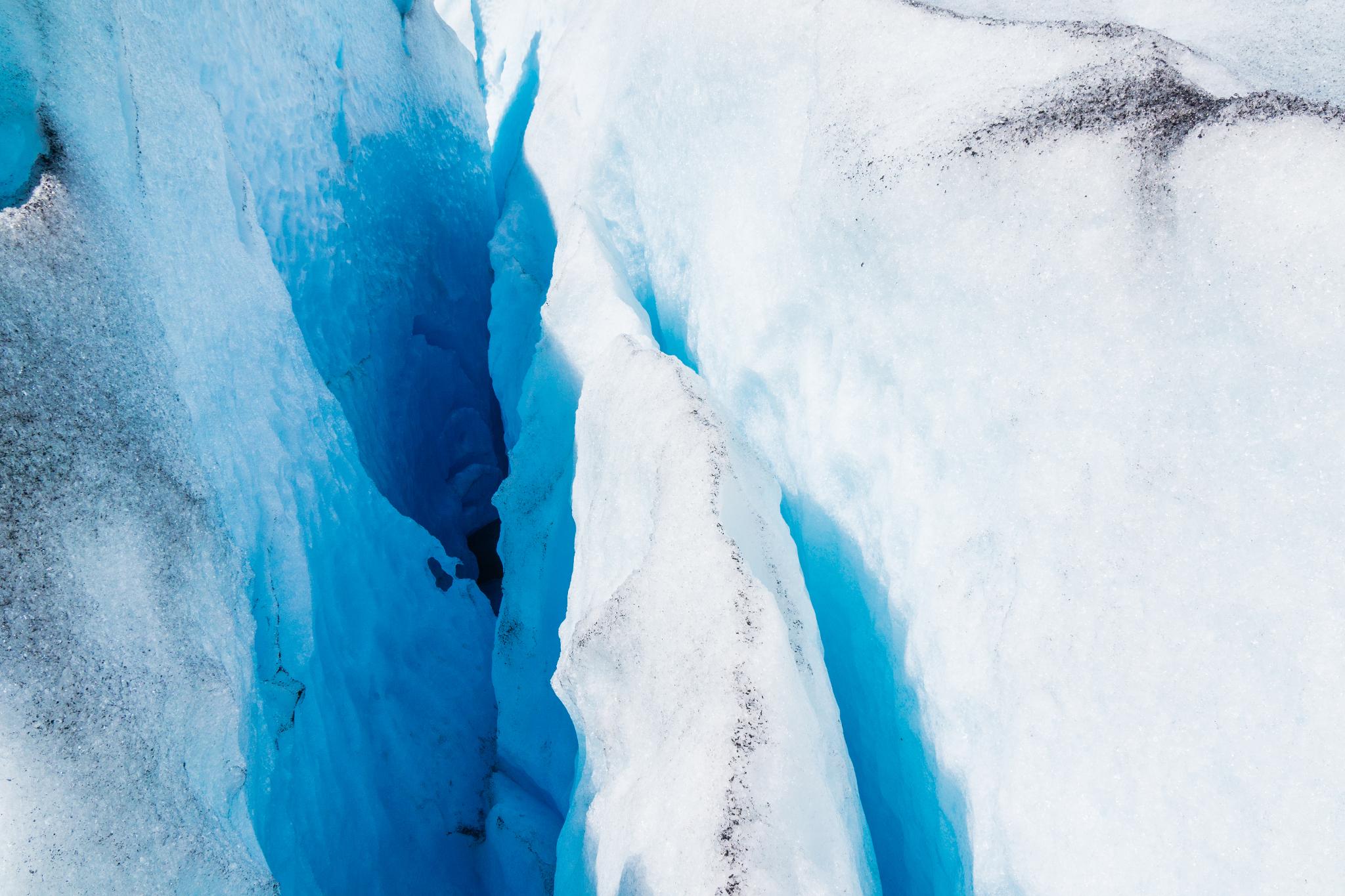 【北歐景點】冒險挪威！峽灣區最刺激的冰河健行 - Nigardsbreen Long Blue Ice Hike - 旅行足跡
